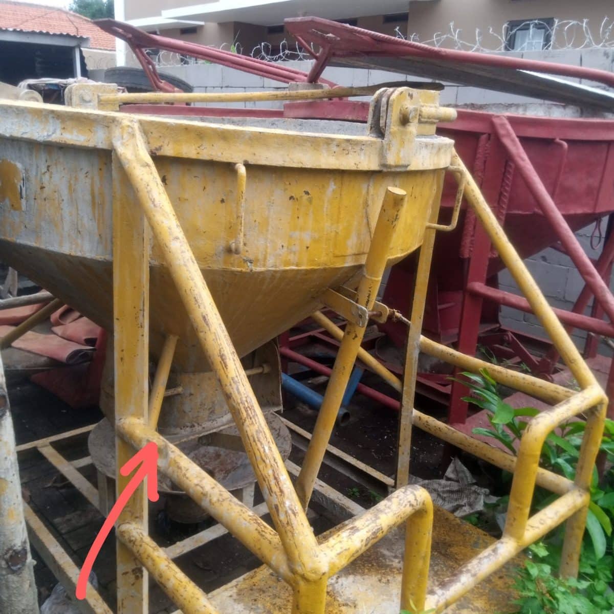 Sewa Rental Sewa Rental Bucket Cor 800 Liter bucket cor 1000 liter • PT ...